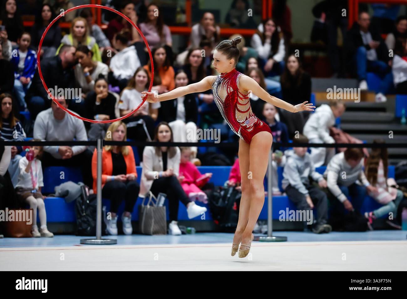 Yana Golovan (USA) beim Mehrkampf; Gymnastik International am 15.03.2025 in der 1-2-3 Sporthalle ...