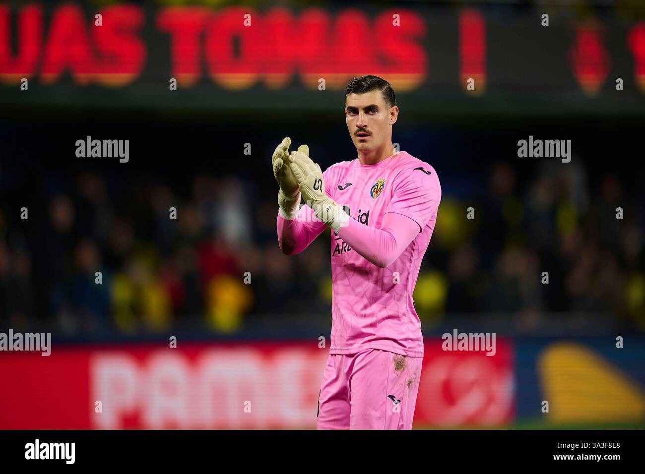 Villarreal, Spain. 15th Mar, 2025. VILLARREAL, SPAIN - MARCH 15: Diego Conde Goalkeeper of ...