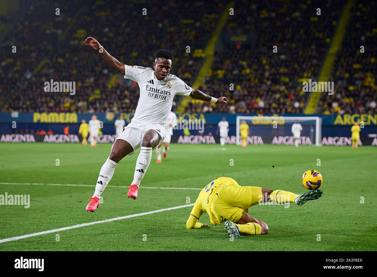 Willy kambwala hi-res stock photography and images - Alamy