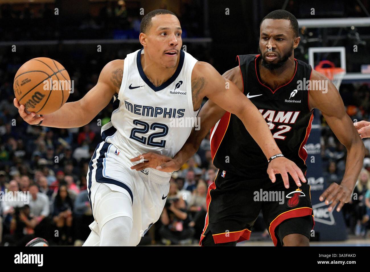 Memphis Grizzlies guard Desmond Bane (22) handles the ball against ...