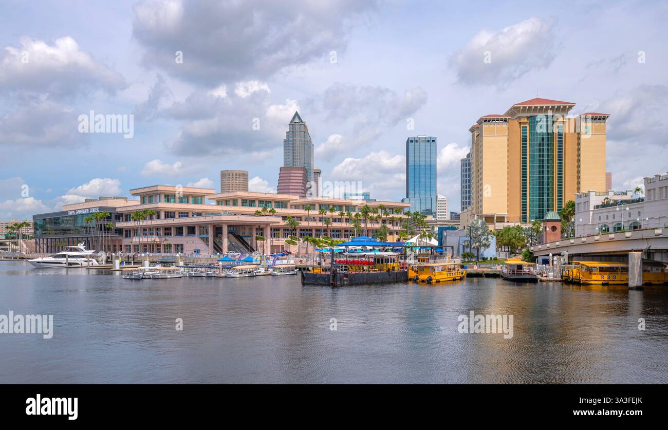 Tampa skyline with the Convention center building Stock Photo - Alamy