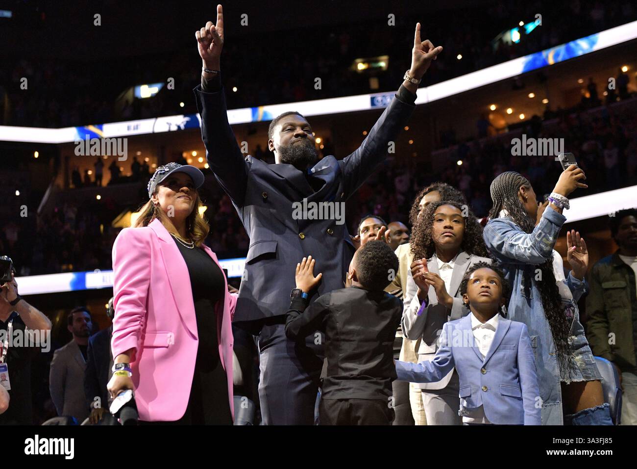 Former Memphis Grizzlies player Tony Allen raises his arms while ...