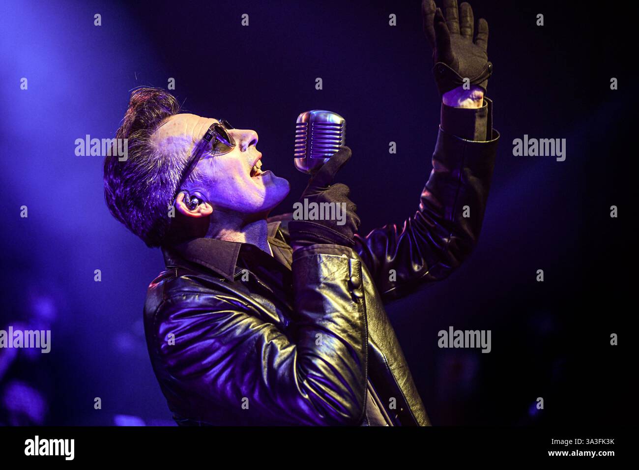 Punk rock hi-res stock photography and images - Alamy