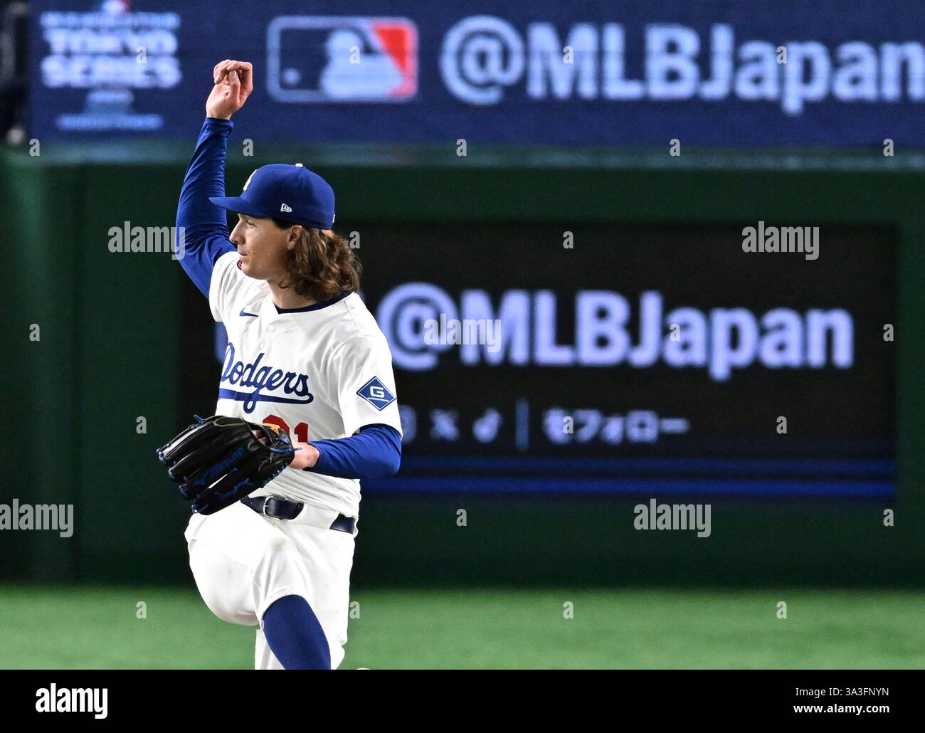 Los Angeles Dodgers' Tyler Glasnow pitches in the sixth inning during ...
