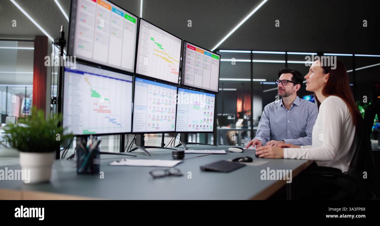 Professional woman using kanban hi-res stock photography and images - Alamy