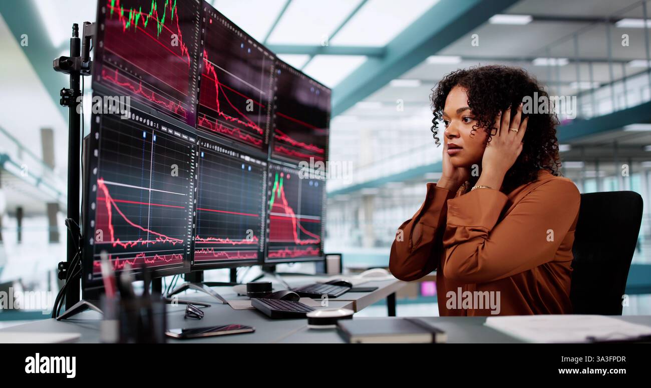 Financial Loss Data. Businesswoman With Stock Loss And Decrease Chart Stock Photo - Alamy