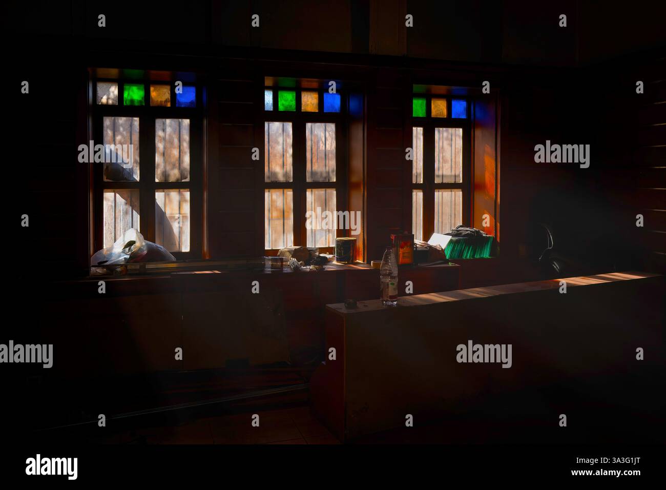 Old buildings architecture in the Wakrah souq. Traditional Market in ...