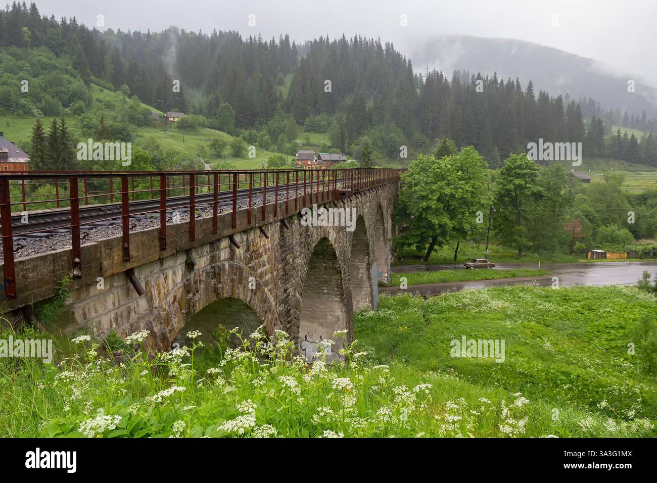 Viaduct bridge village vorokhta ukraine hi-res stock photography and ...