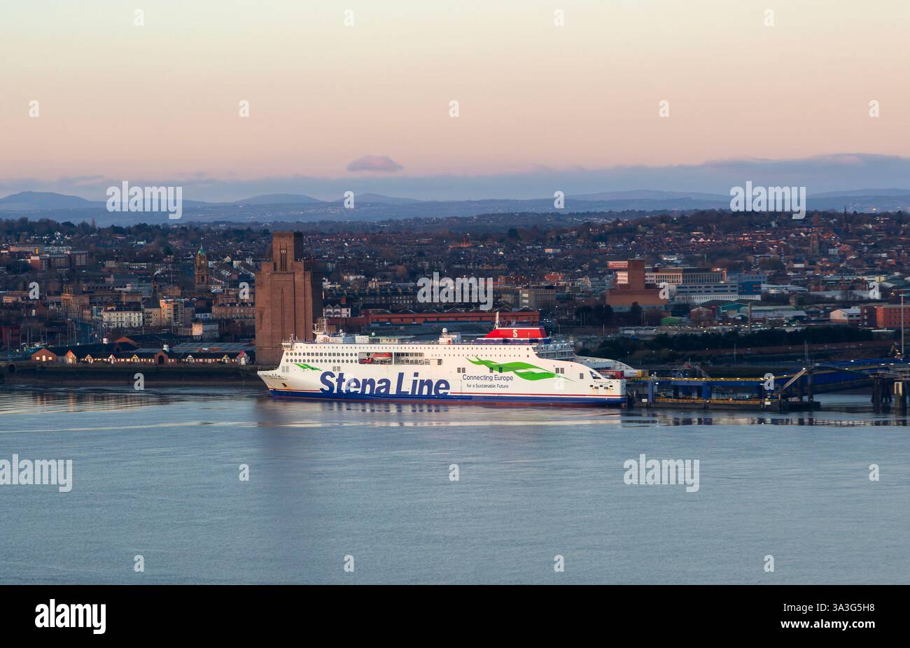 Stena Line passenger vehicle RoPax ferry ship Stena Embla, Birkenhead ...