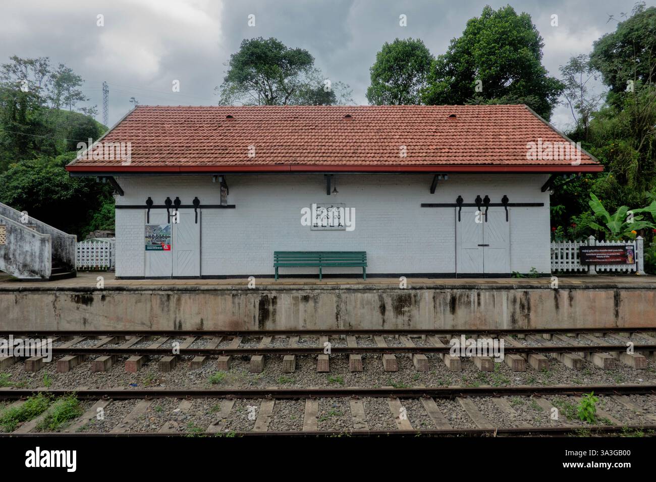 Ella sightseeing hi-res stock photography and images - Alamy