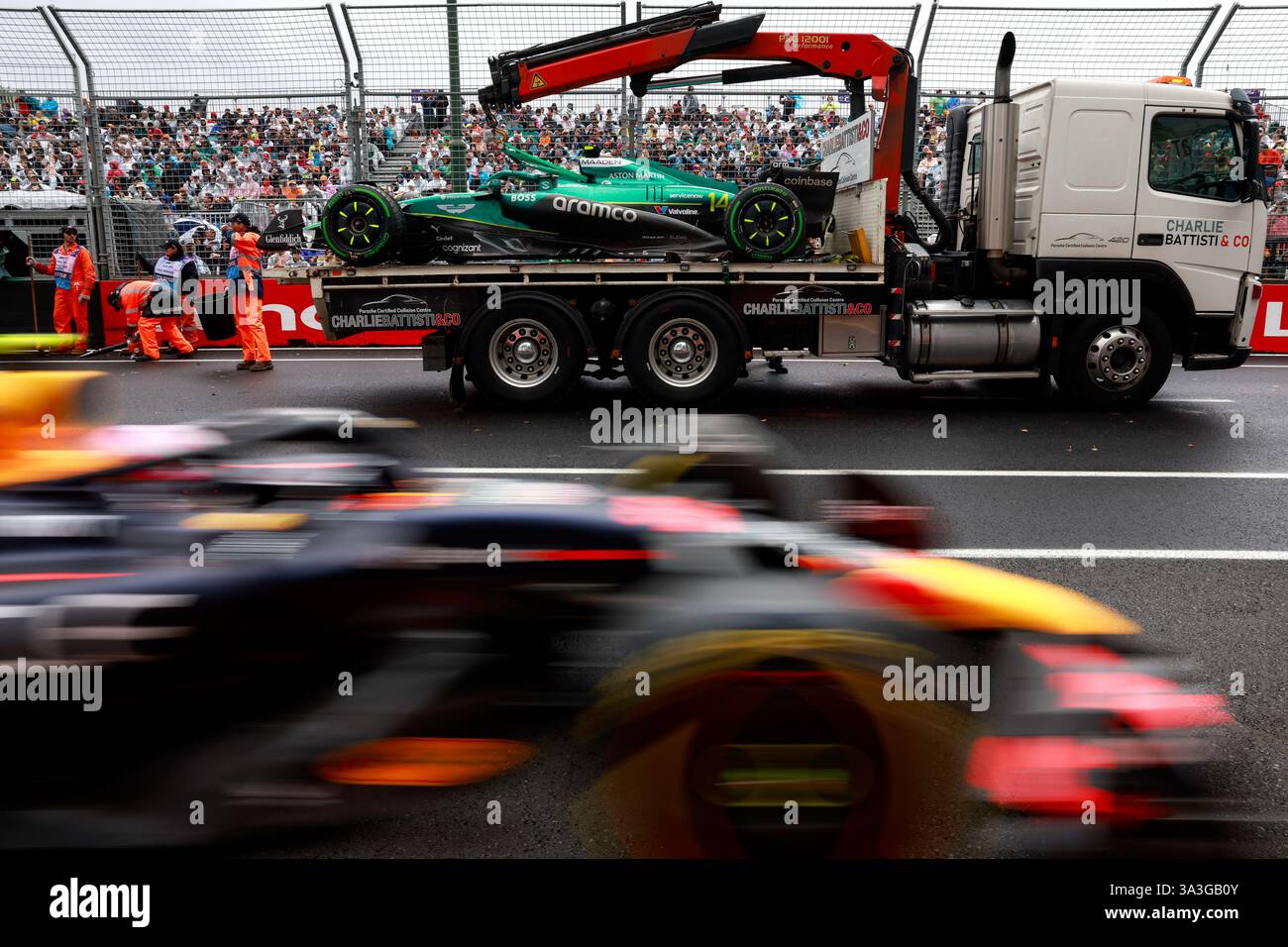14 ALONSO Fernando (spa), Aston Martin F1 Team AMR24, crash, accident ...
