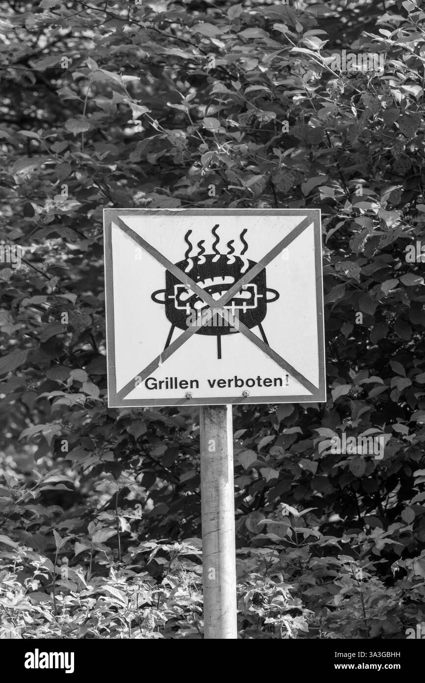 Security grill Black and White Stock Photos & Images - Alamy