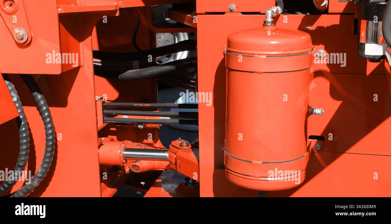 Hydraulic piston system for bulldozers, tractors, excavators. Hydraulic ...