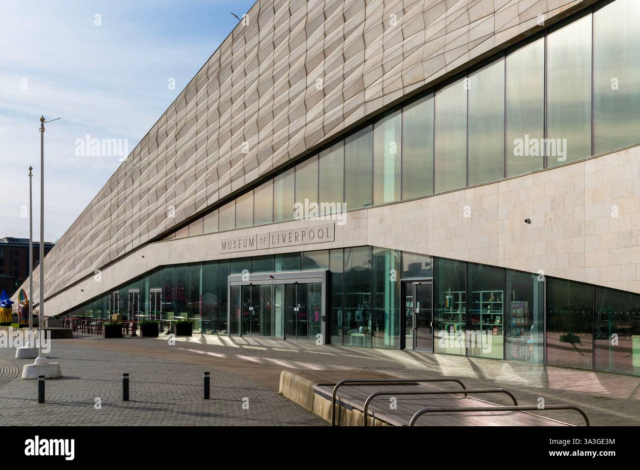 Modern architecture of Museum of Liverpool building, Pier Head ...