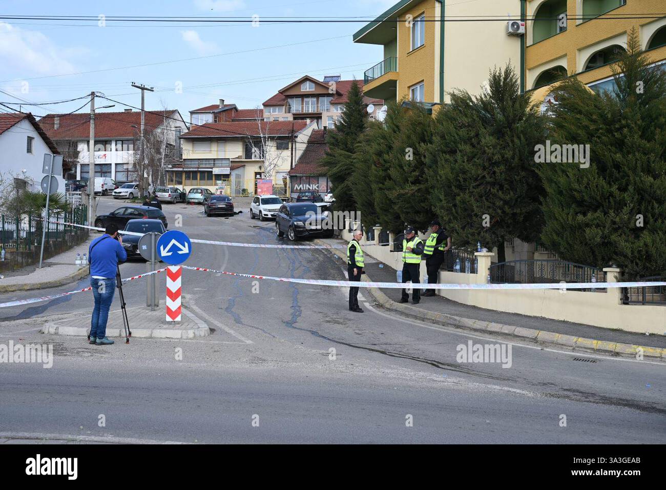 Zagreb, Croatia. 07th Feb, 2025. Emergency responders operate outside a night club, following a ...