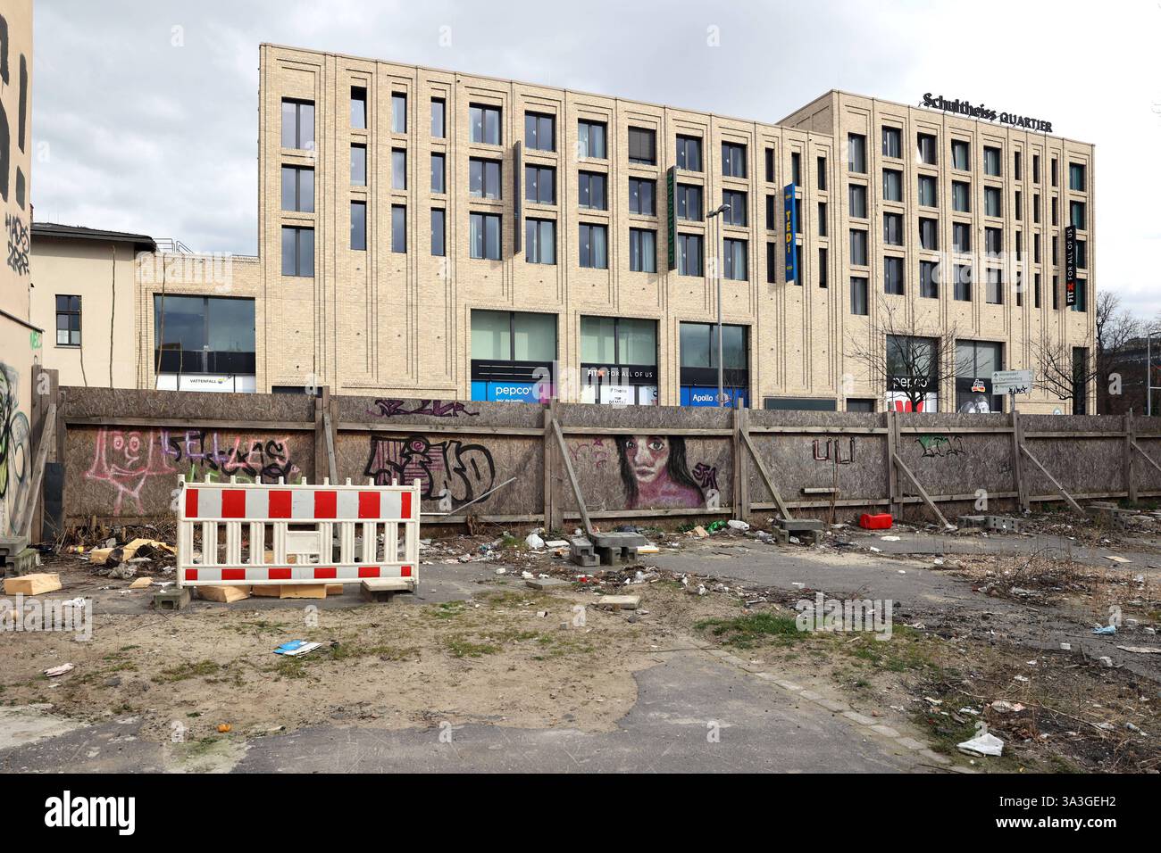 13.03.2025, Berlin - Deutschland. Blick auf die Brache Stromstraße Ecke ...