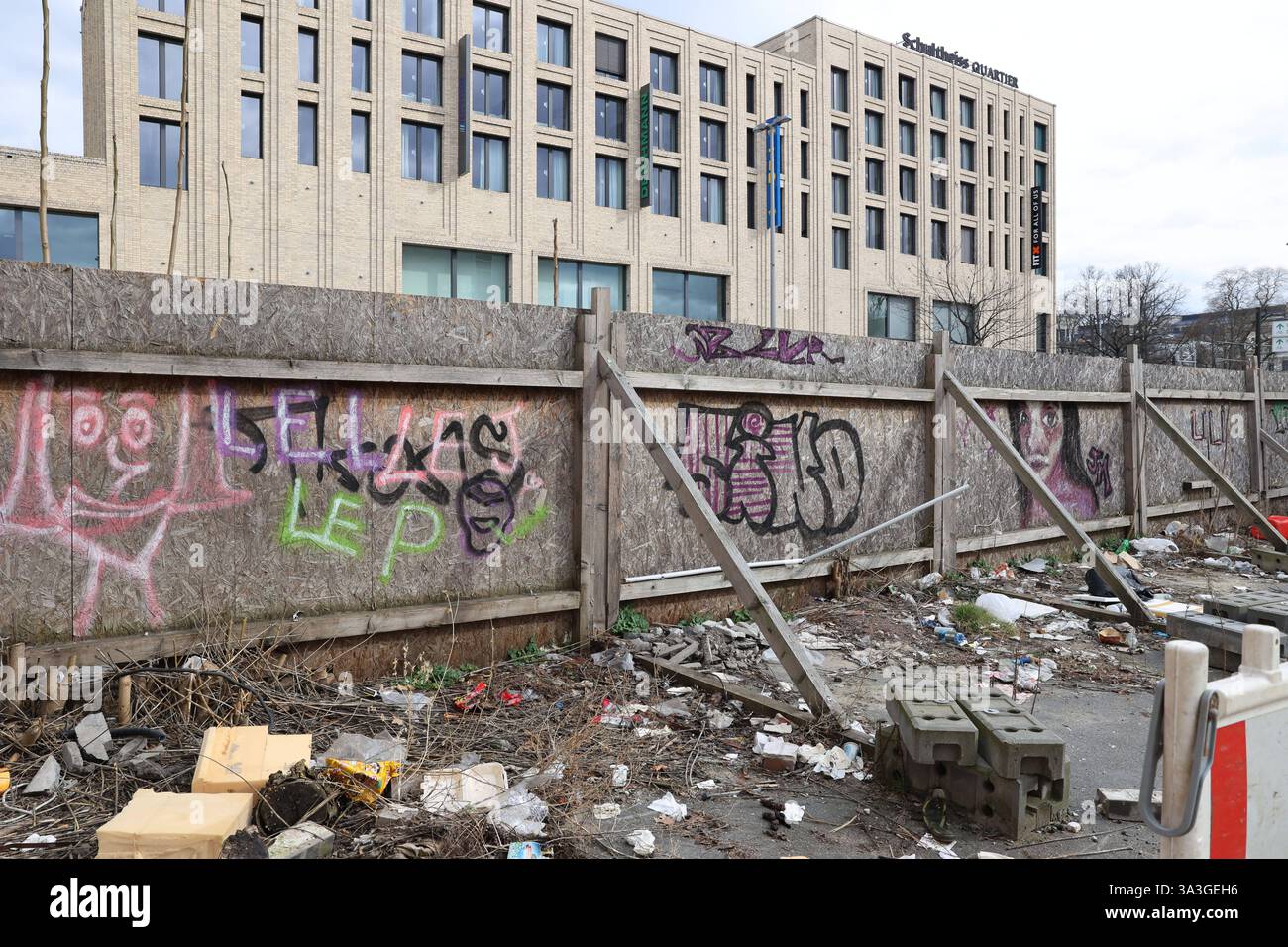 13.03.2025, Berlin - Deutschland. Blick auf die Brache Stromstraße Ecke ...