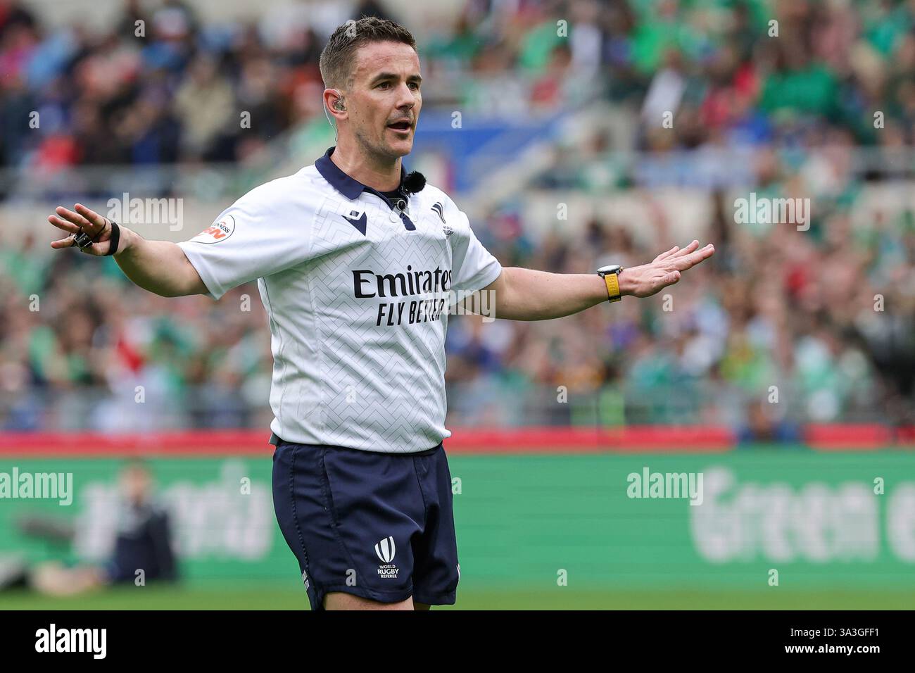 Referee Luke Pearce reacts during the Six Nations match between Italy ...