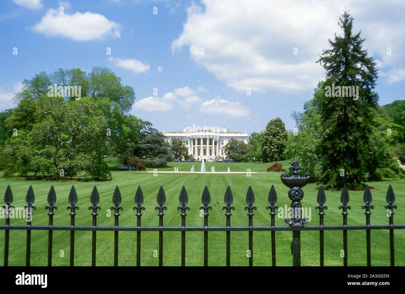 Washington DC. The White House. Busy day for republican president ...
