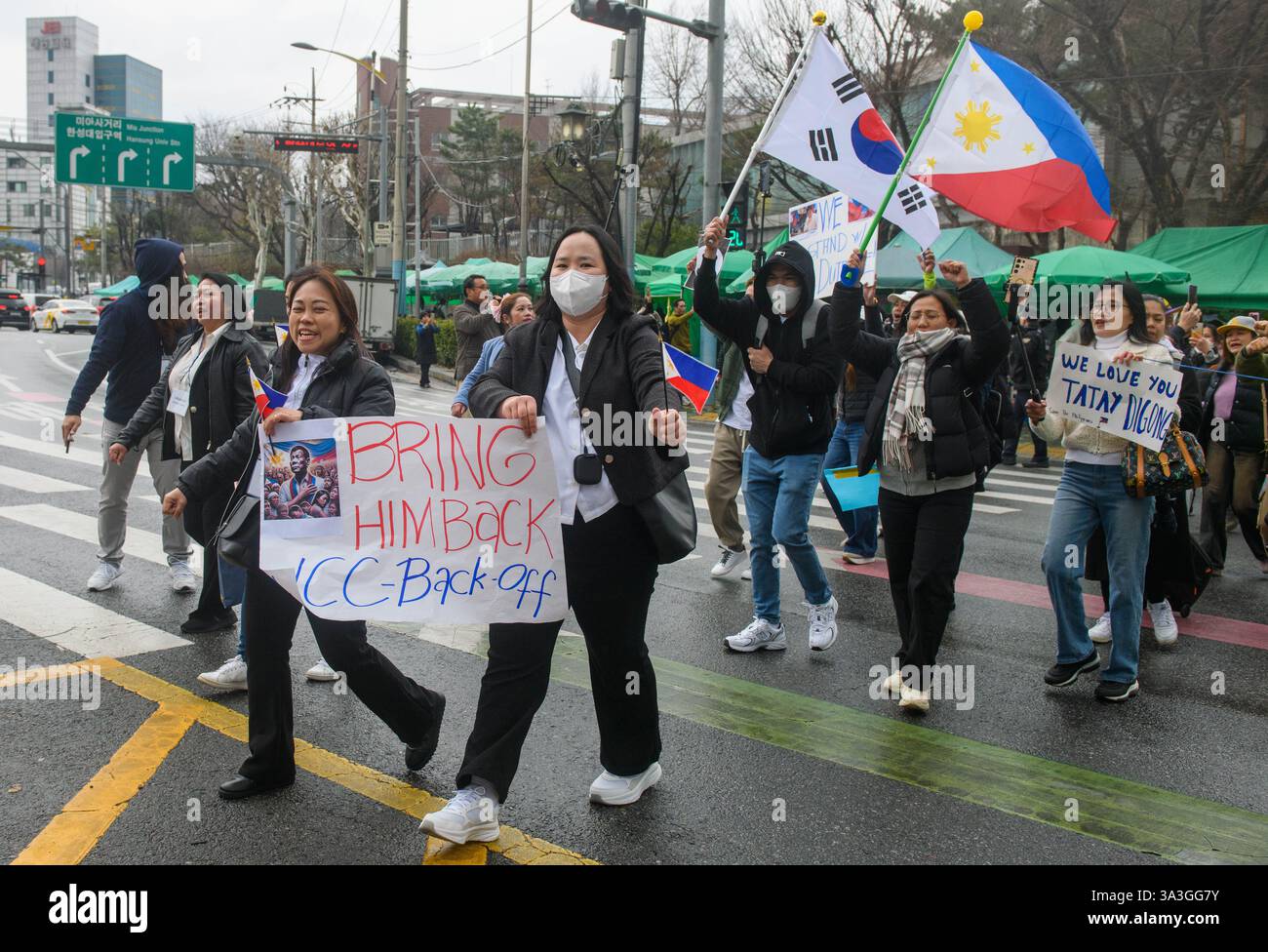 Seoul, South Korea. 16th Mar, 2025. Supporters of former Philippine ...