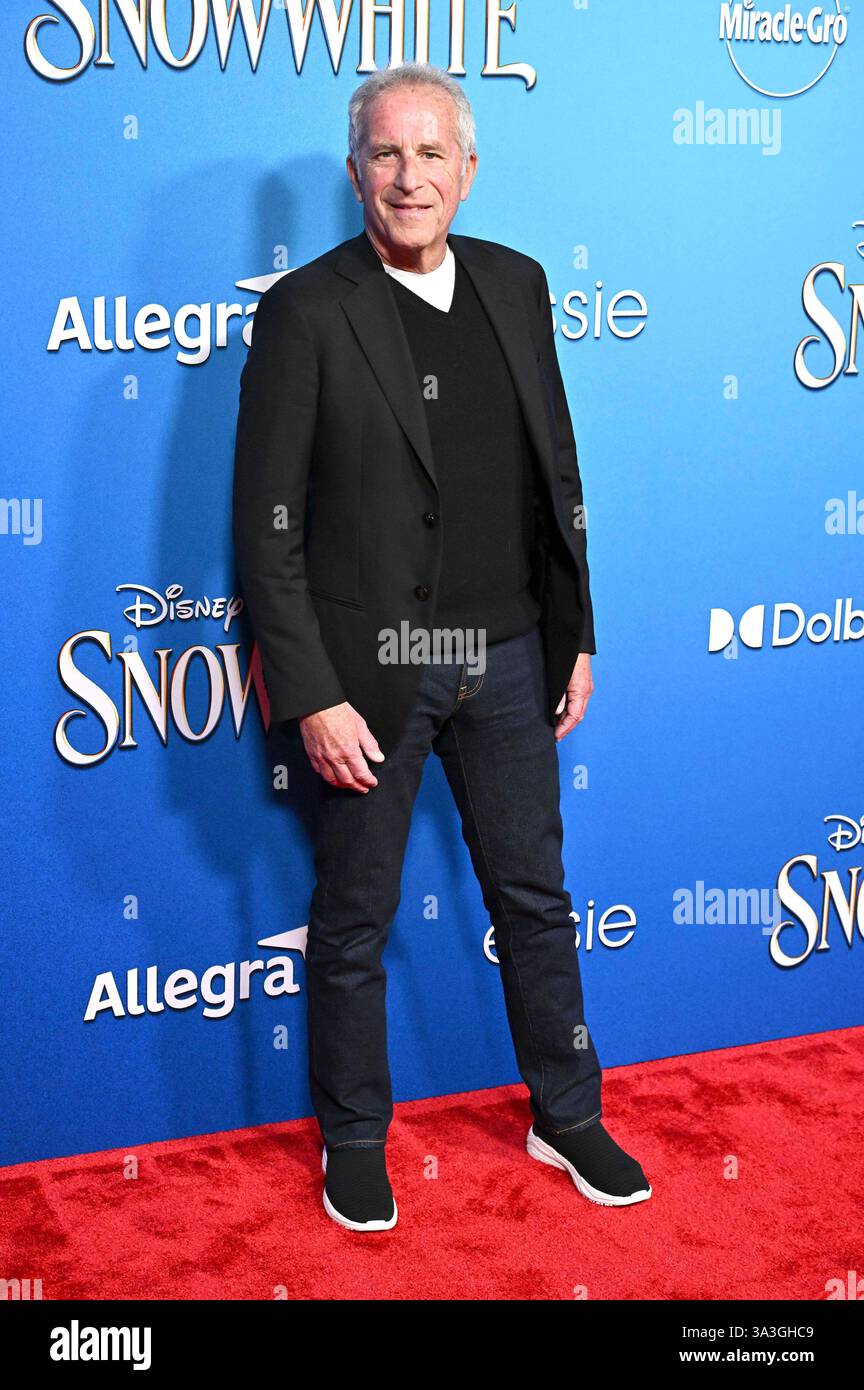 Marc Platt bei der Weltpremiere des Kinofilms Snow White ...