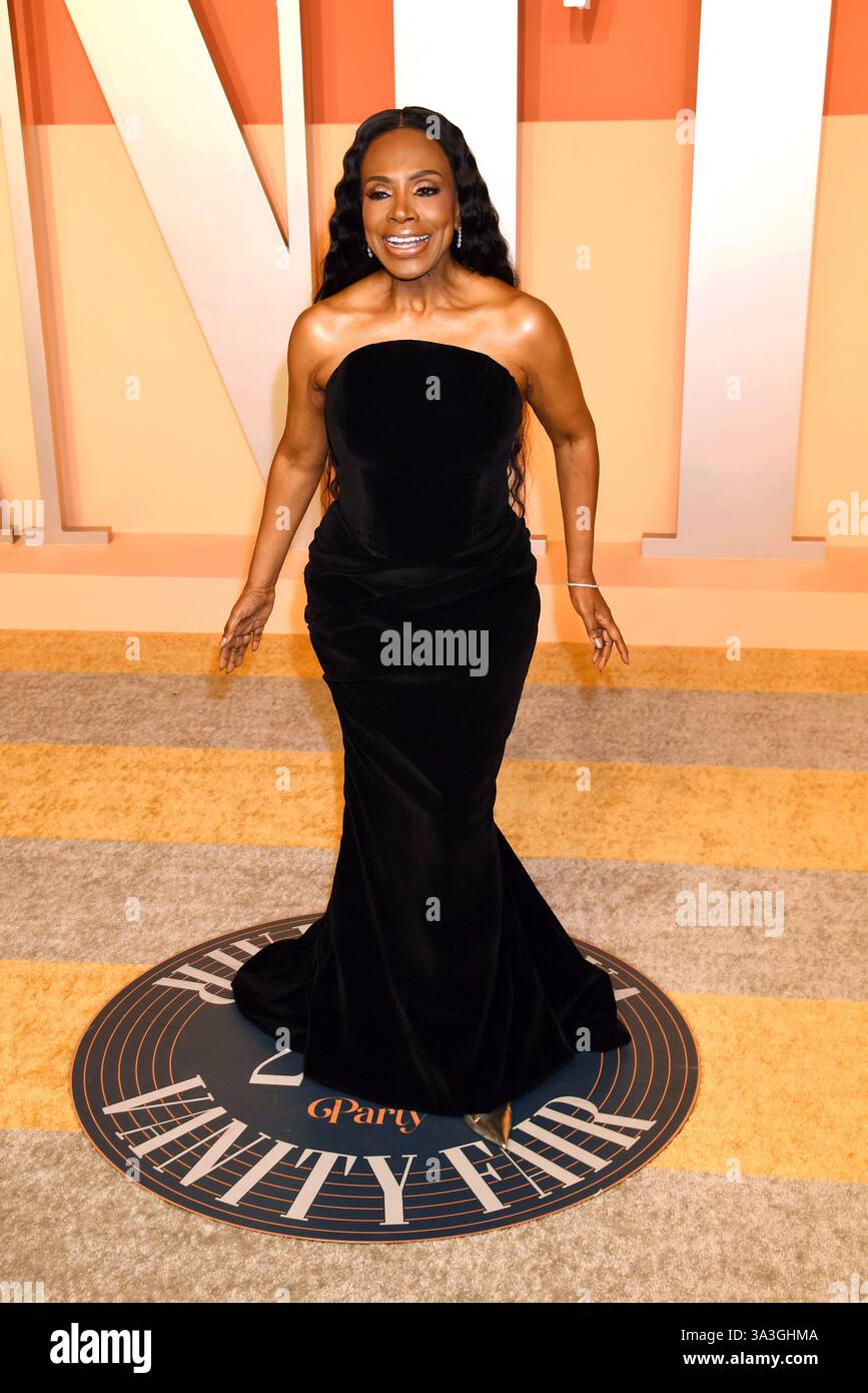 BEVERLY HILLS, CALIFORNIA - MARCH 02: Sheryl Lee Ralph attends the 2025 ...
