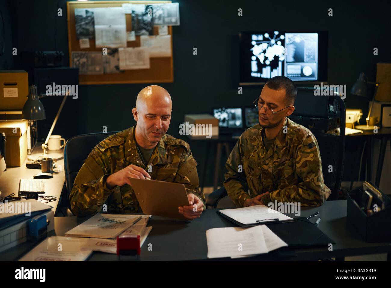 Military planning center hi-res stock photography and images - Alamy