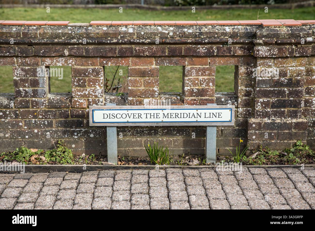Meridian lines hi-res stock photography and images - Alamy