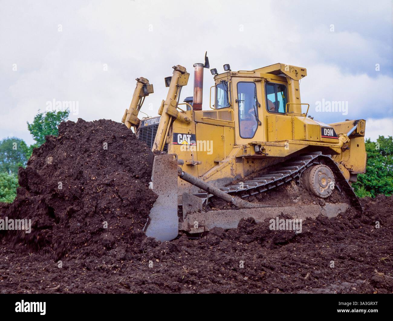 Caterpillar d9 hi-res stock photography and images - Alamy