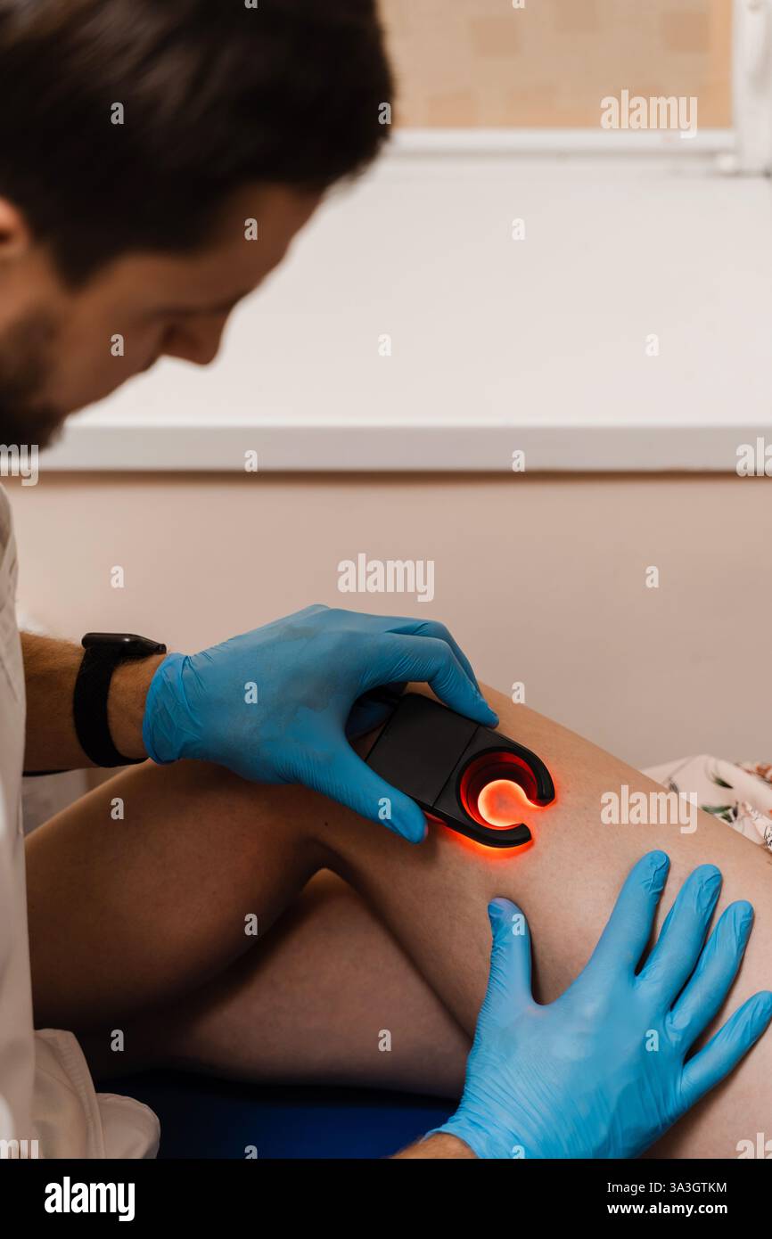 Venous led scanner for helping to locate the veins for varicose ...