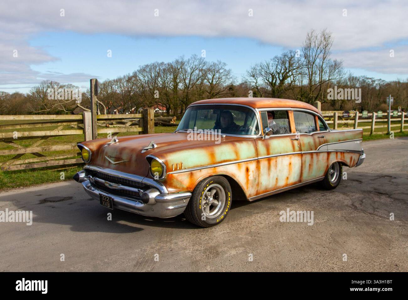 1957 50s fifties Chevrolet Gmc Petrol 4600 cc rusty old American motor ...