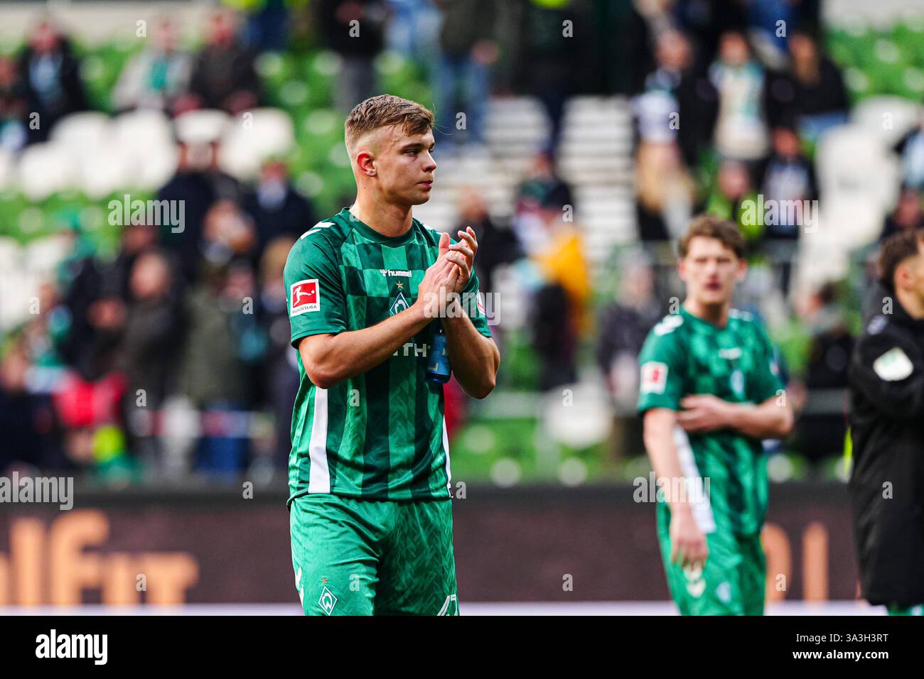 Bremen, Deutschland. 15th Mar, 2025. Keke Topp (SV Werder Bremen, #42 ...