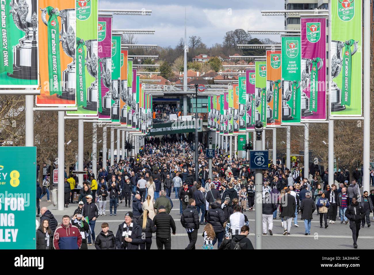 Wembley Stadium, London, UK. 16th Mar, 2025. Carabao League Cup Final ...