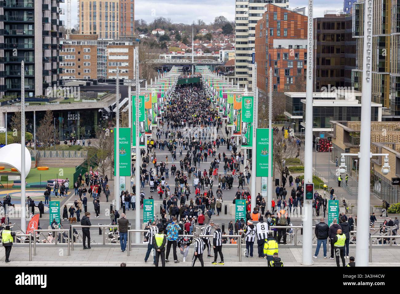 Wembley Stadium, London, UK. 16th Mar, 2025. Carabao League Cup Final ...
