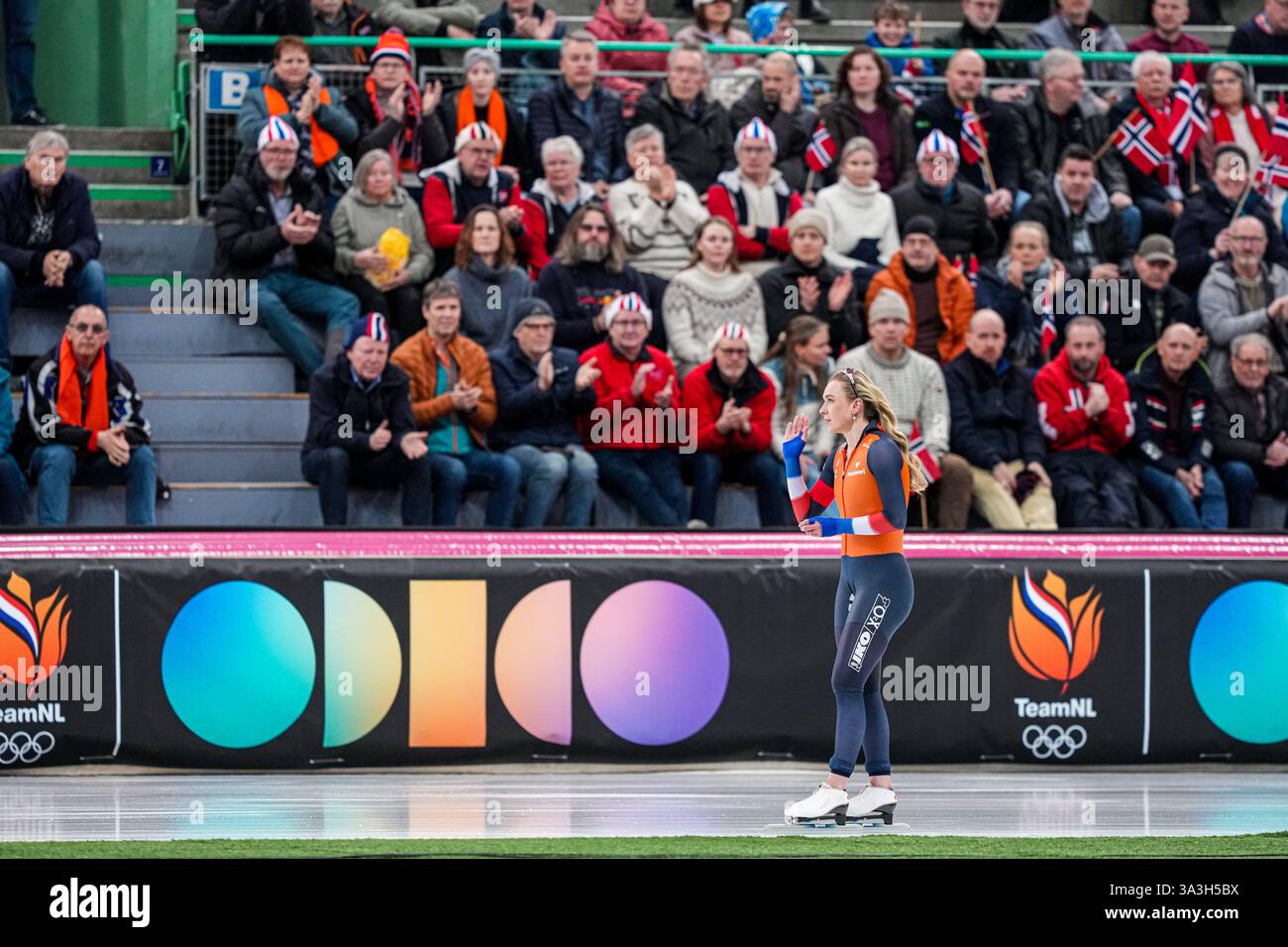 Hamar, Norway. 16th Mar, 2025. HAMAR, NORWAY - MARCH 16: Joy Beune of Netherlands during the ISU ...
