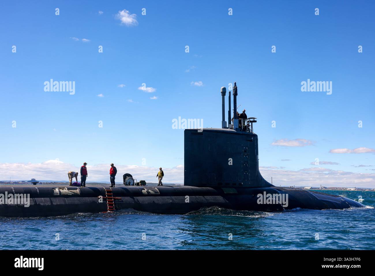 USS Minnesota SSN-783 Virginia-class fast attack submarine off the ...