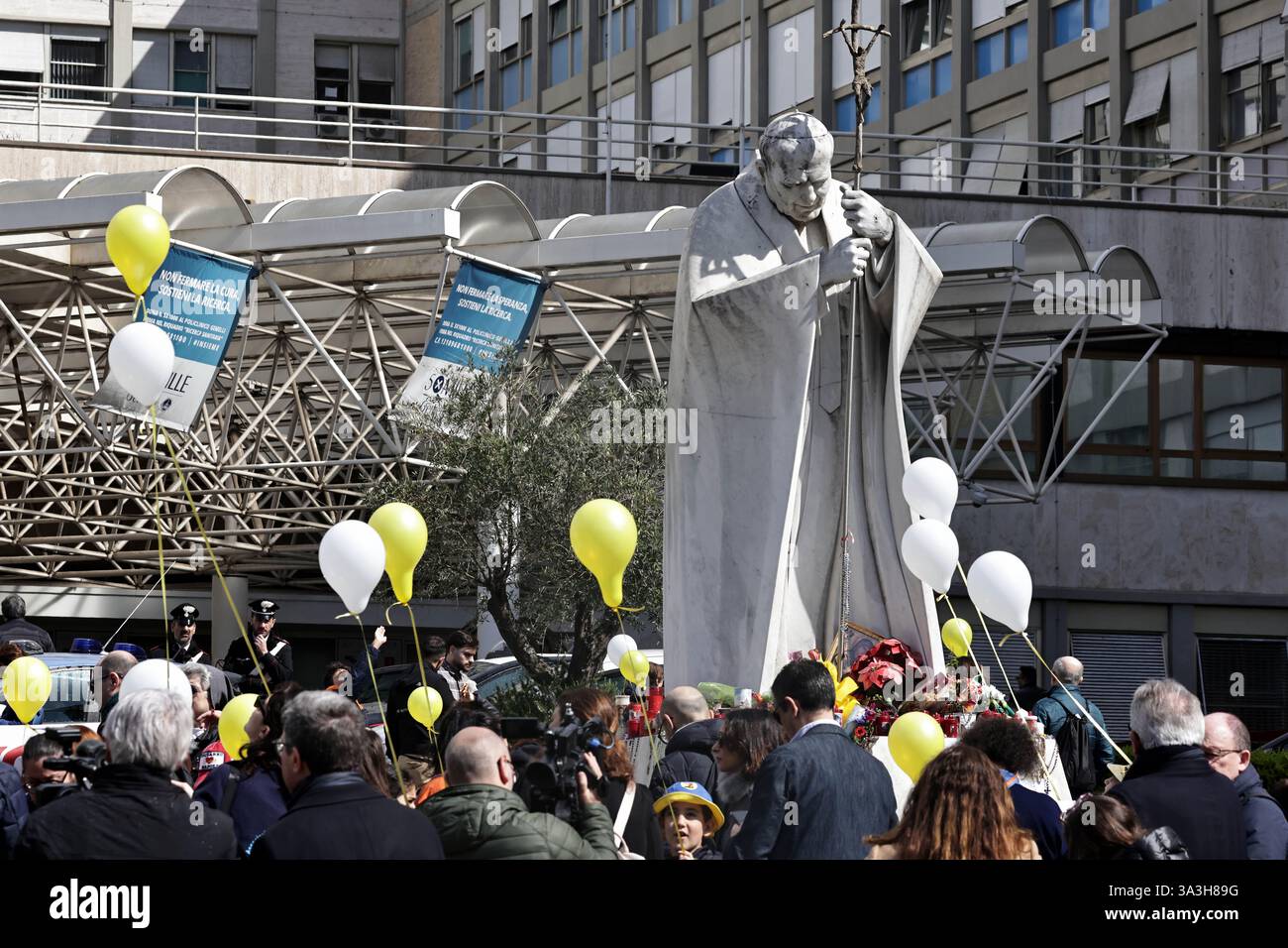 March 16, 2025 - Rome, Italy. Pilgrims and faithful gather of the ...
