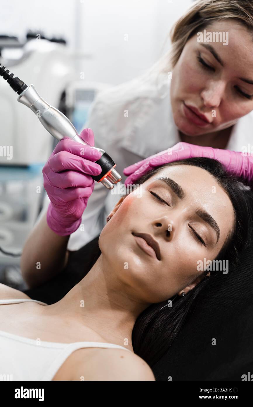 Thermal or radio frequency hardware RF lifting. Tightening and ...