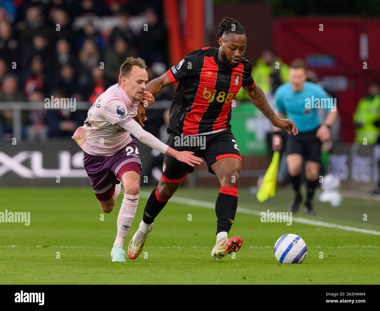 Vitality Stadium Bournemouth, England, March 15th 2025: Brentford's ...