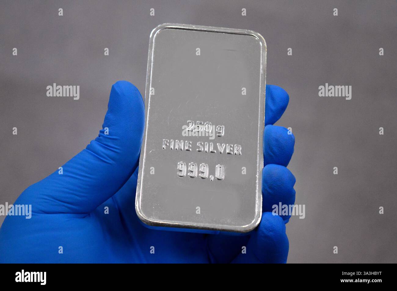 Silver precious metal 250 GM bar of pure silver, The price of silver is ...