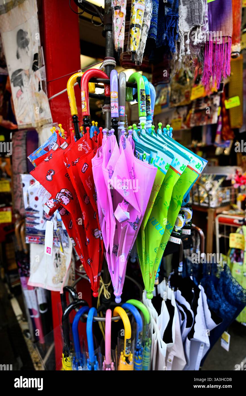 shopping in Japan Stock Photo - Alamy