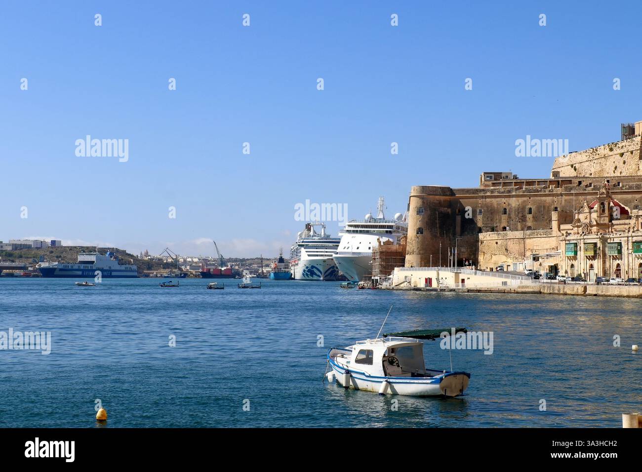 Valletta, Malta 27. September 2024, Cruise ships and cargo ships ...