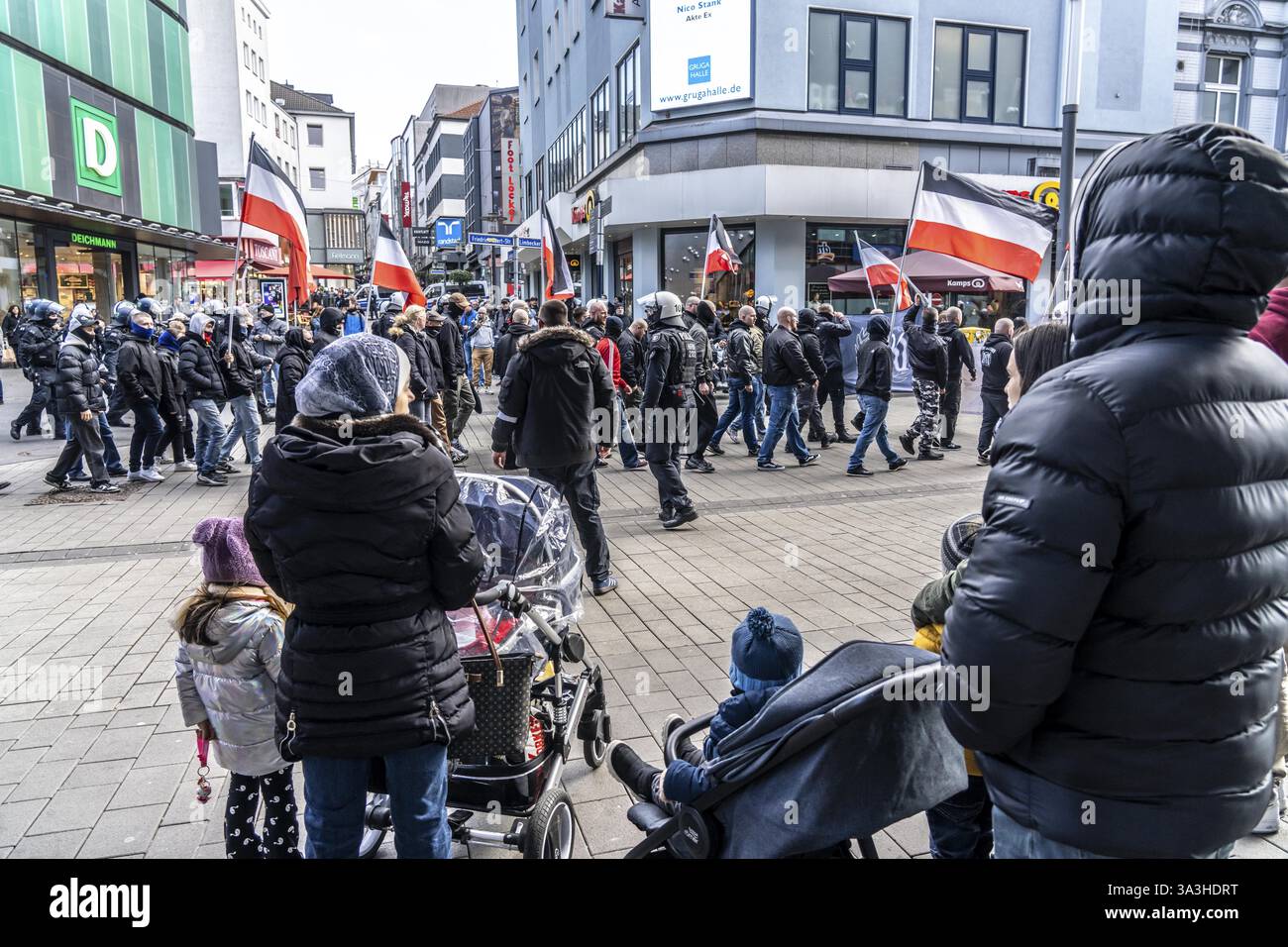 The neo-Nazi group Jung und Stark, JS, demonstrates in the city centre ...