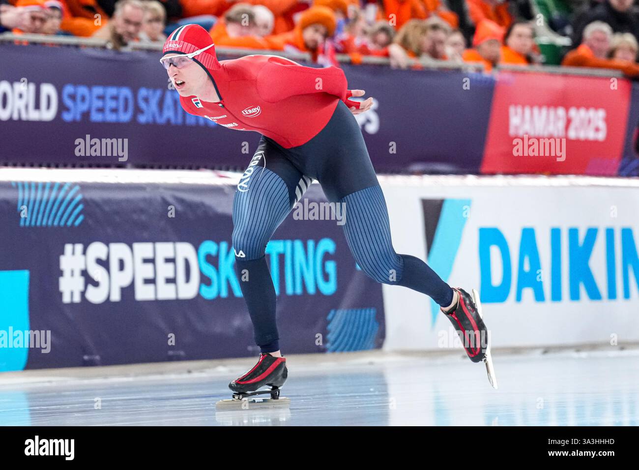 Hamar, Norway. 16th Mar, 2025. HAMAR, NORWAY - MARCH 16: Sander Eitrem of Norway during the ISU ...
