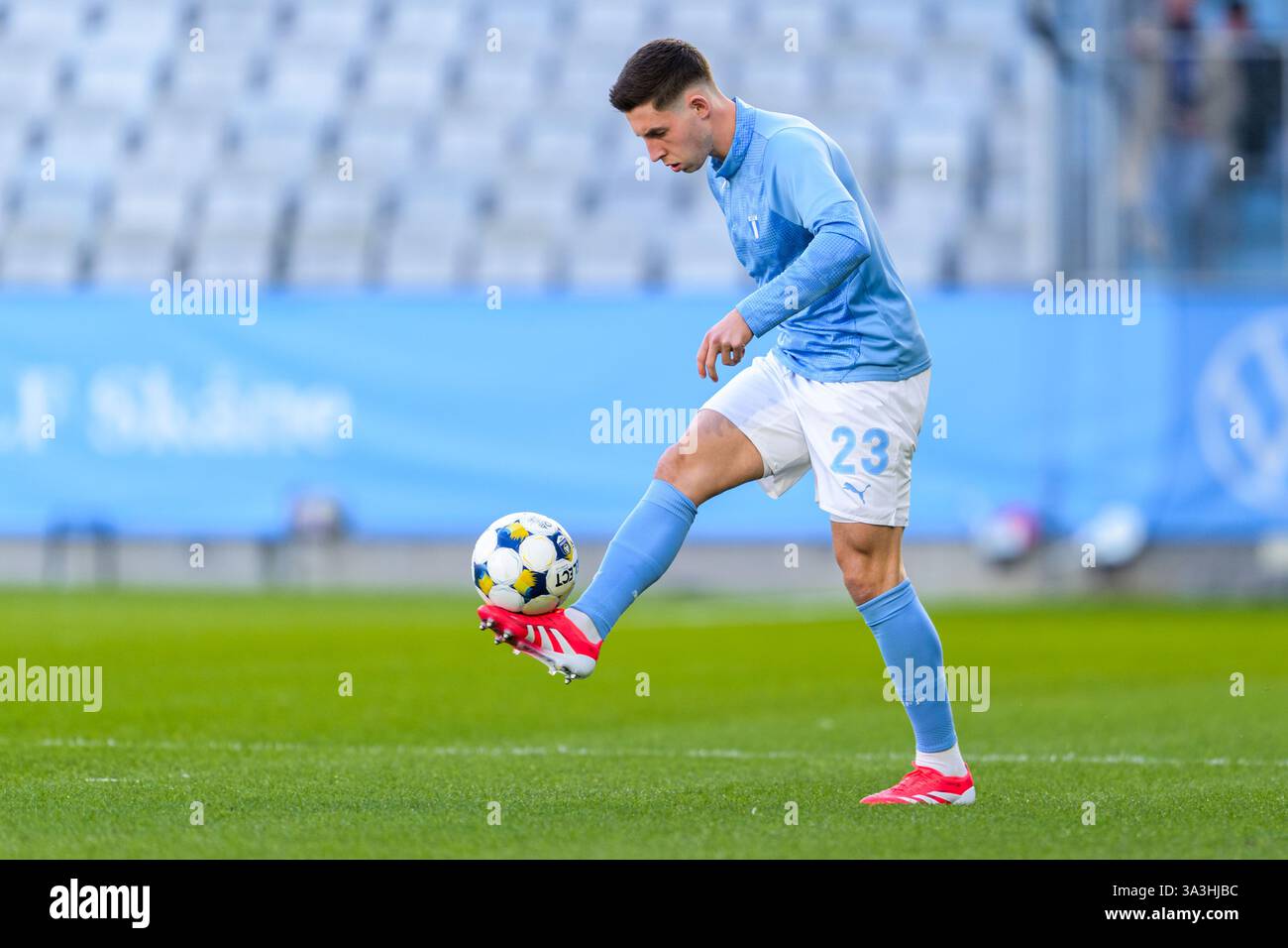 250316 Malmö FFs Lasse Berg Johnsen inför semifinalen i Svenska Cupen ...