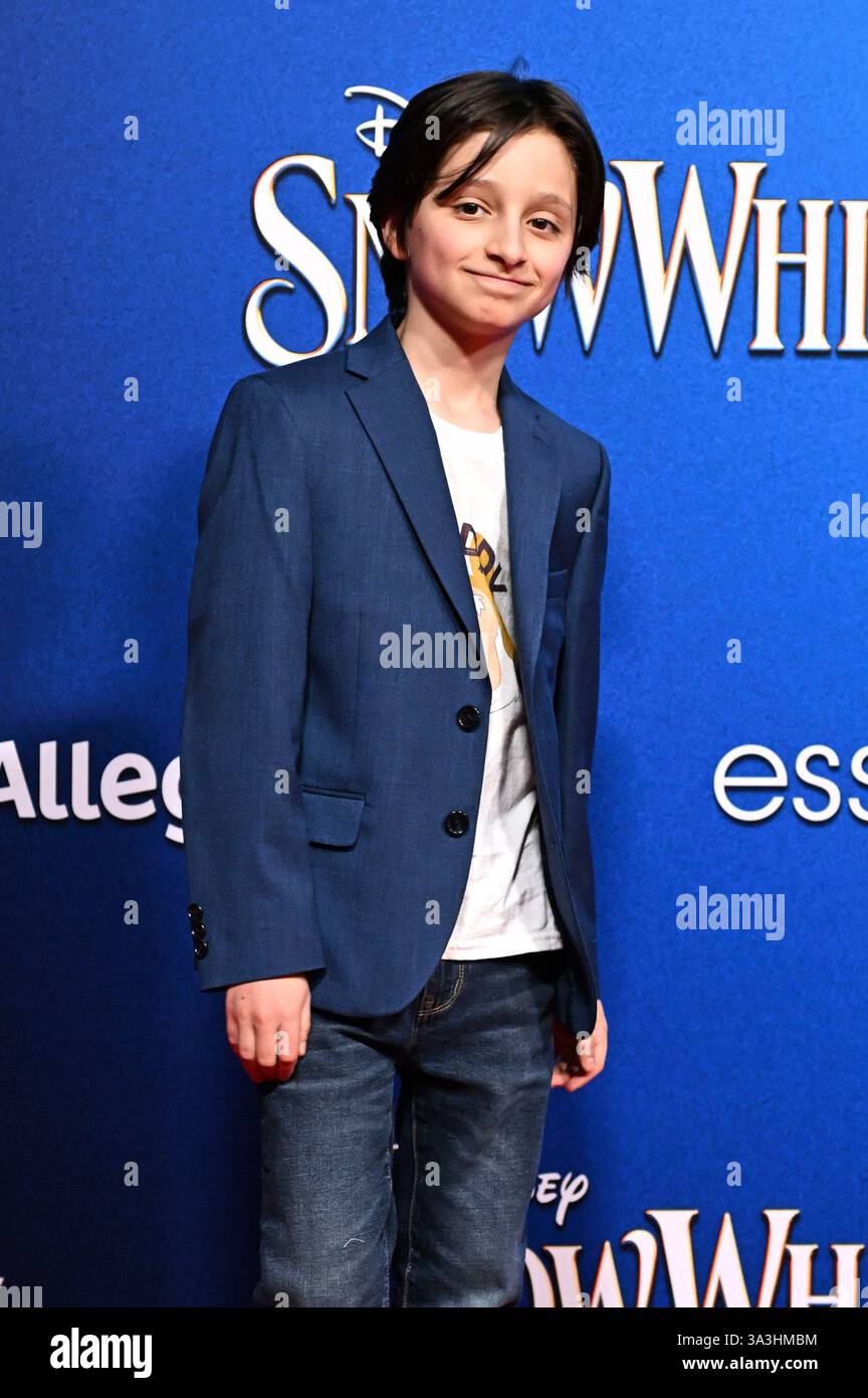 Max Matenko bei der Weltpremiere des Kinofilms 'Snow White / Schneewittchen' im El Capitan ...