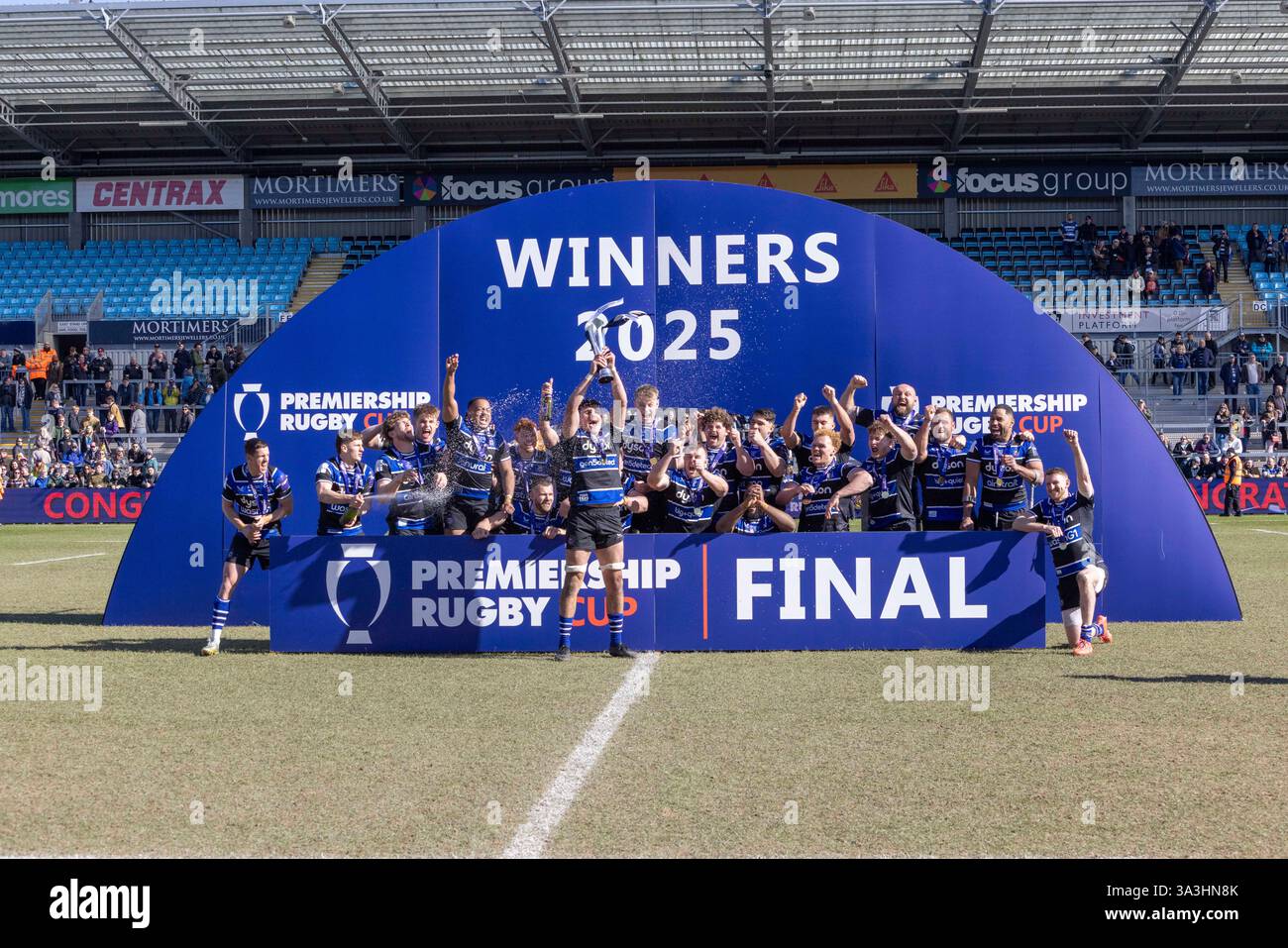 Bath Celebrate winning Premiership Cup Exeter Chiefs v Bath Rugby Semi ...