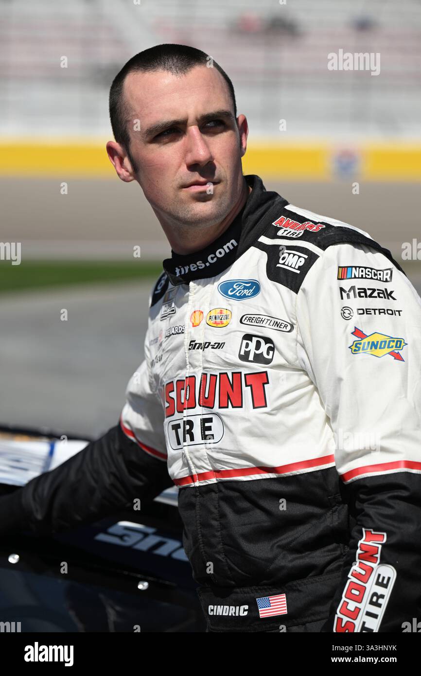 LAS VEGAS, NV - MARCH 15: Austin Cindric (#2 Team Penske Discount Tire ...