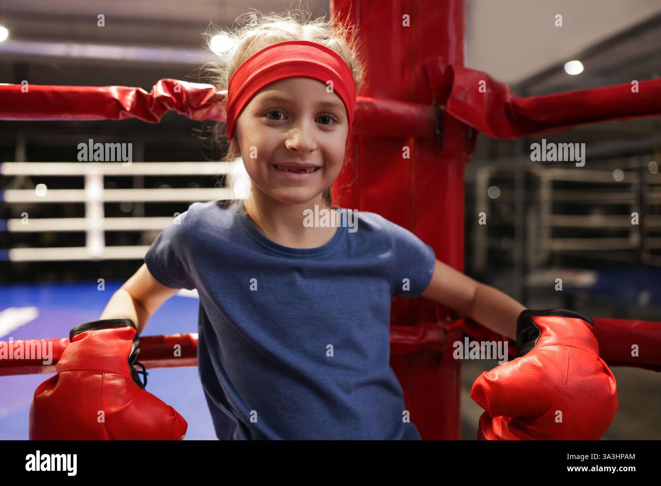 Sports athlete girl sitting hi-res stock photography and images - Alamy