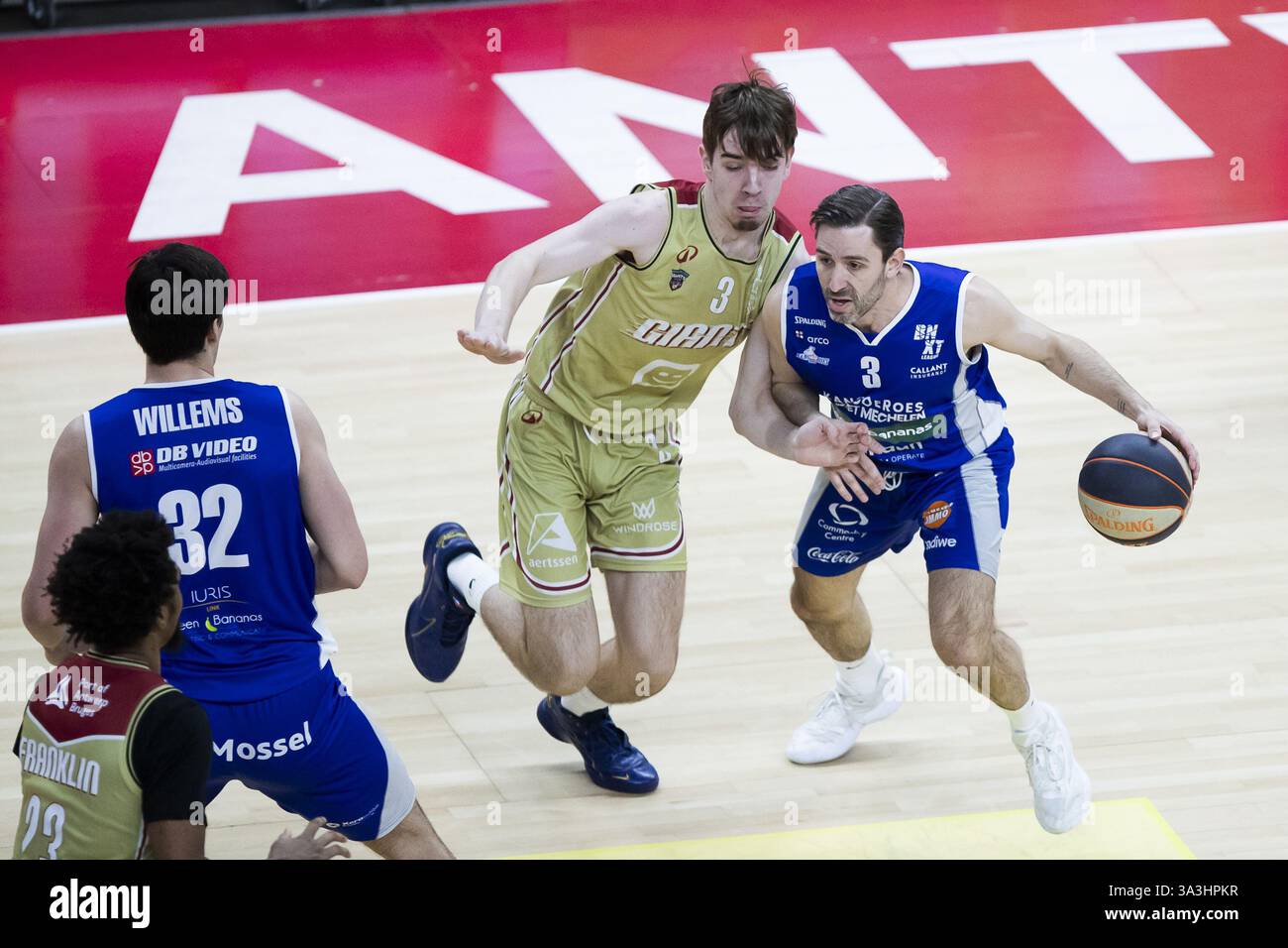 The drom hi-res stock photography and images - Alamy